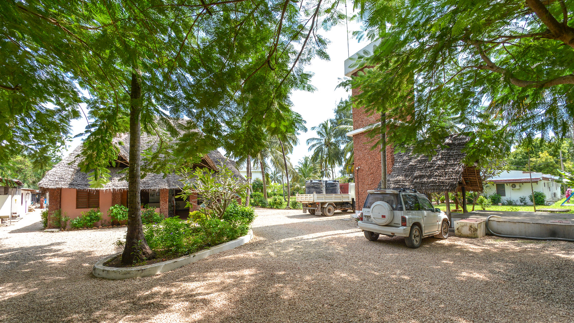 Flame Tree Cottages - ATR