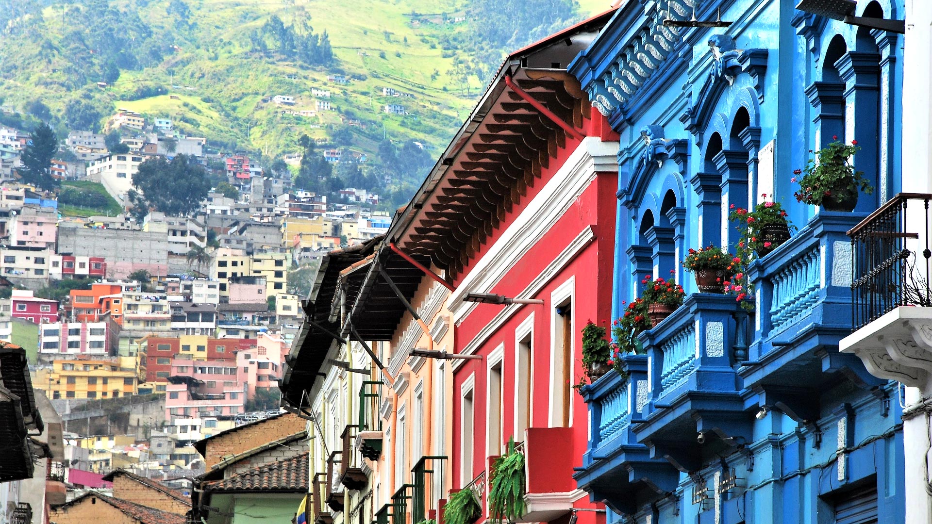 Travel to Quito - ATR